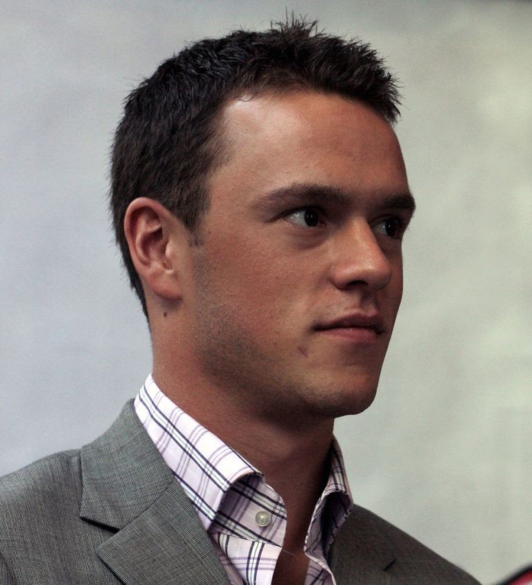 NHL All-Star Jonathan Toews retires at age 38