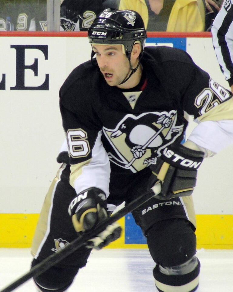 Coyotes name Steve Sullivan general manager on an interim basis ...