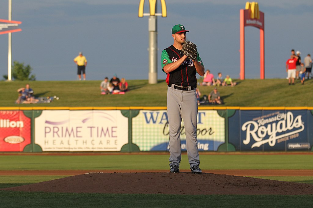 Blue Jays acquire pitcher Walker Lockett off waivers from Mariners ...
