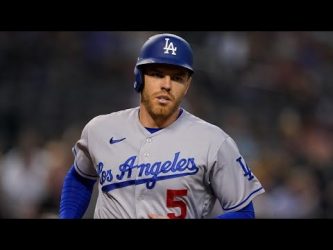 Freeman ties MLB record with HR in 5 straight World Series games